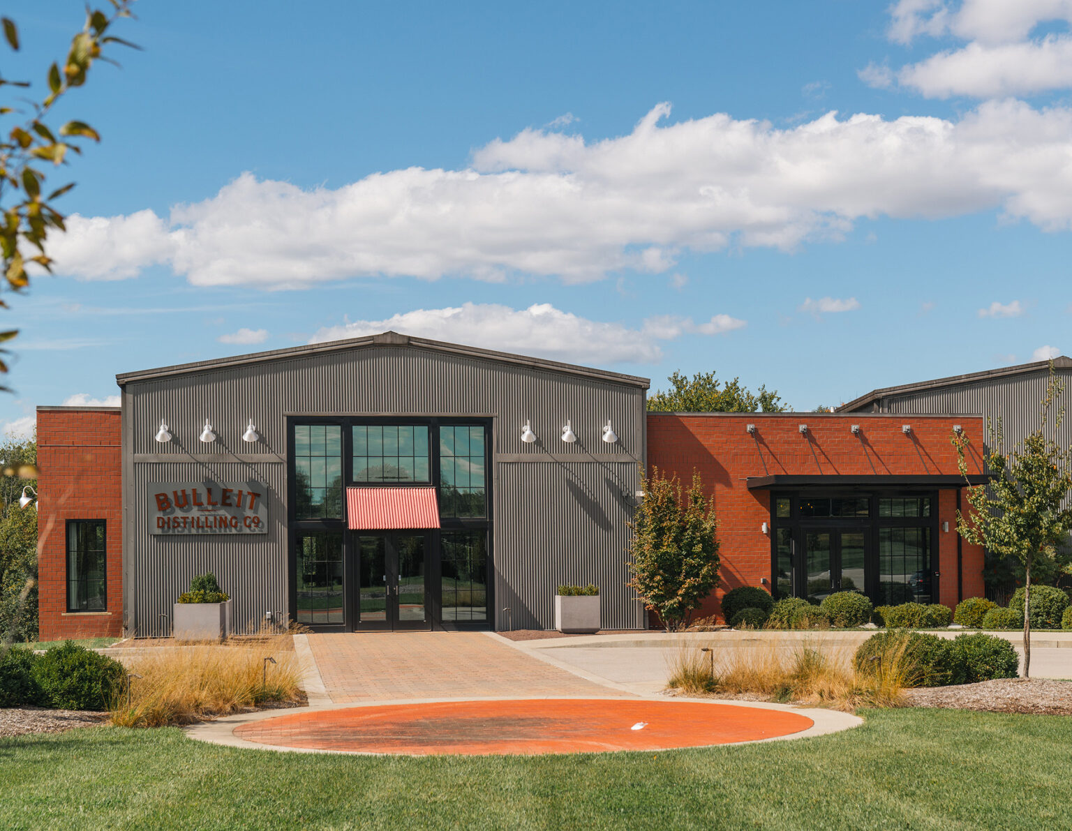 Bulleit Distilling Co. | Kentucky Bourbon Trail®