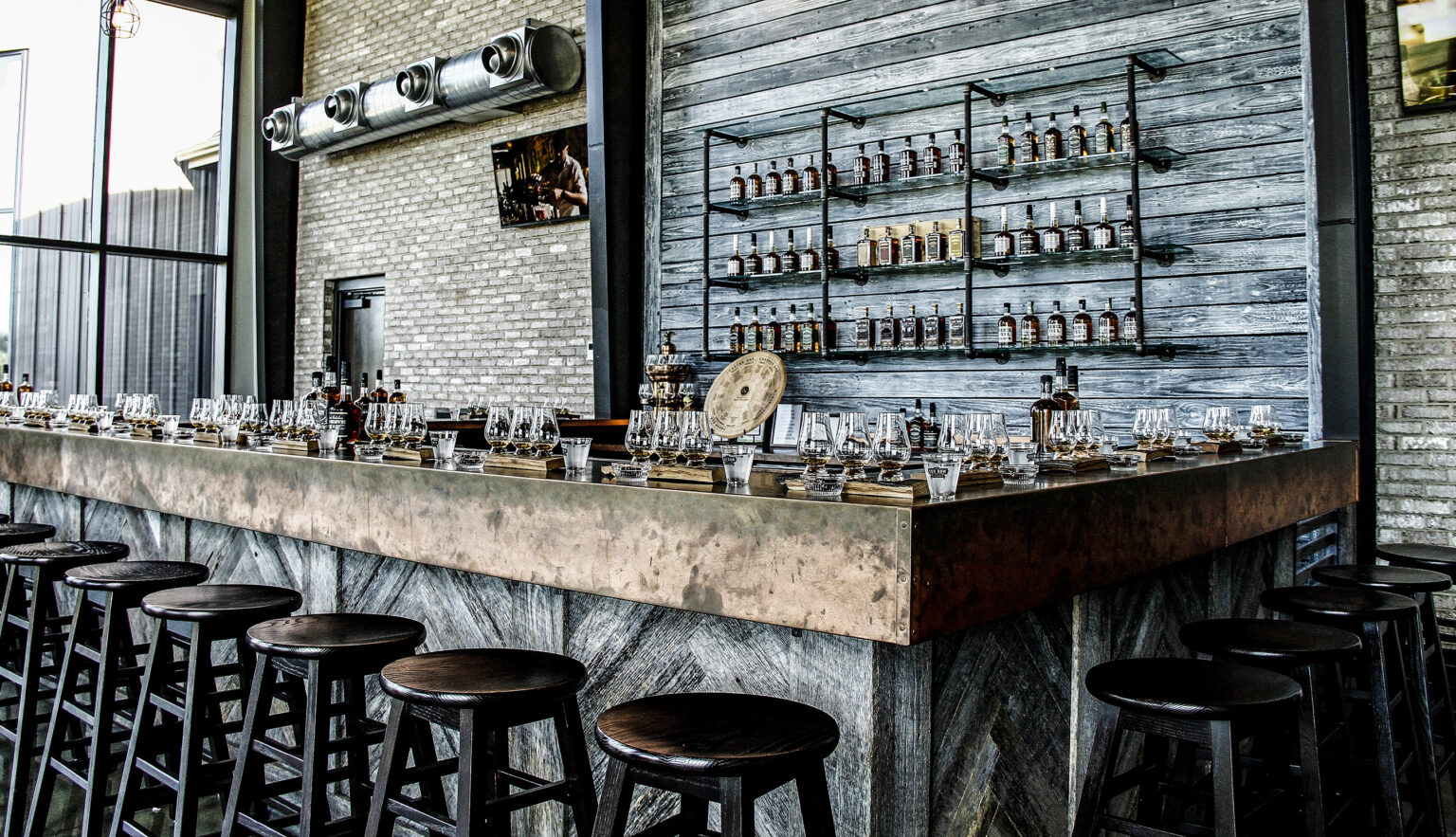 Lux Row Distillers | Kentucky Bourbon Trail®